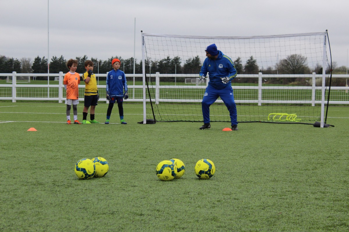 Goalkeeper Training Classes in Chiswick & London | Blue Moon